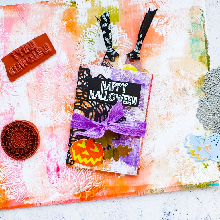 Easy Halloween Mini Album/ Journal – Video Tutorial – Susanne Rose Art